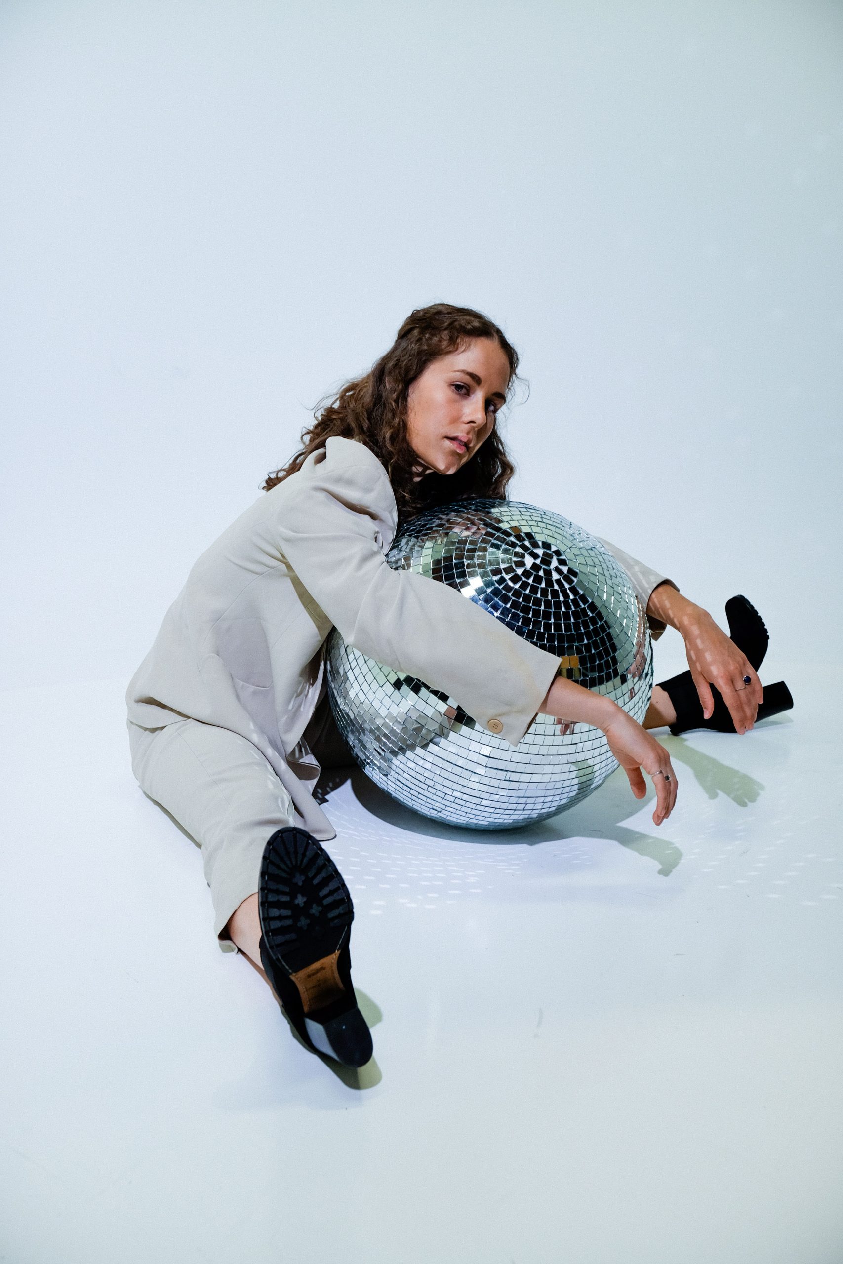 INTERVIEW: Michaela Slinger | VENTS - 604 Records