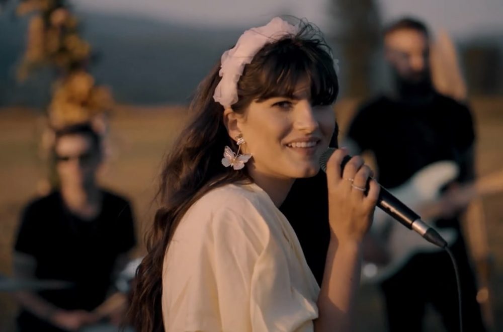 Danielle Ryan - 604 Records