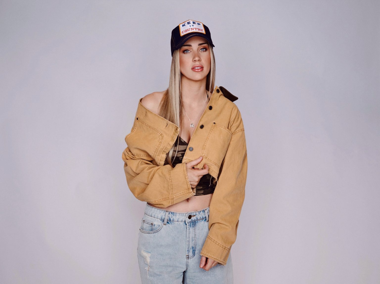 Multi-Award-Nominated Country Artist Alli Walker Signs With 604 Records ...